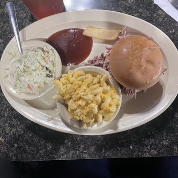 THE PIG BAR-B-Q - Updated October 2025 - 52 Photos & 65 Reviews ...