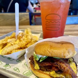 SHAKE SHACK BIRMINGHAM - Updated August 2025 - 217 Photos & 236 Reviews ...