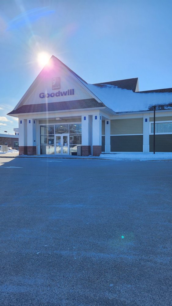 GOODWILL - Updated October 2025 - 20 Photos - 21 Gurnet Rd, Brunswick ...