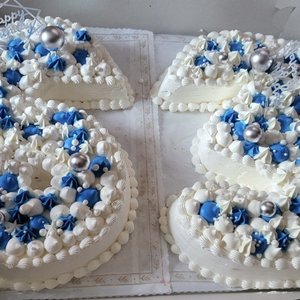 JENNY’S CAKES AND PASTRIES - 139 Photos & 117 Reviews - 111 E Carson St ...