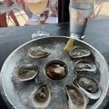 THE ALBANY ALE & OYSTER - Updated March 2025 - 609 Photos & 484 Reviews ...