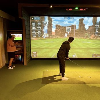 THE SWINGEASY - Updated December 2025 - 30 Photos & 14 Reviews - 1032 W ...