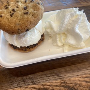 HOWLING COW DAIRY EDUCATION CENTER AND CREAMERY - 162 Photos & 52 ...