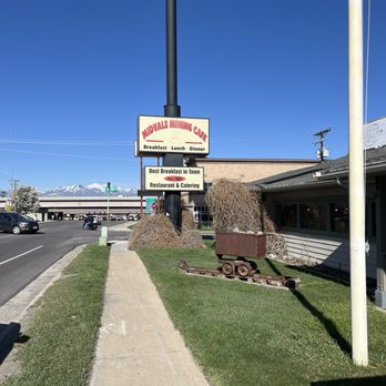 MIDVALE MINING CAFE & CATERING - Updated April 2025 - 240 Photos & 280 ...