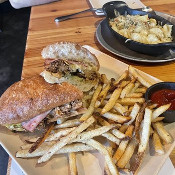 THE BINE BEER & FOOD - Updated December 2025 - 409 Photos & 465 Reviews ...