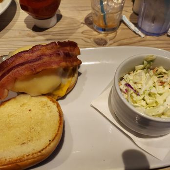 GECKO’S GRILL & PUB - SOUTHSIDE VILLAGE - Updated January 2025 - 90 ...