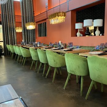 BELUGA HOUSE WATERFRONT RESTAURANT - Updated December 2025 - 154 Photos ...