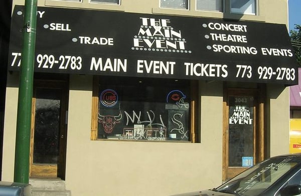 THE MAIN EVENT - Updated December 2025 - 3456 N Clark St, Chicago ...