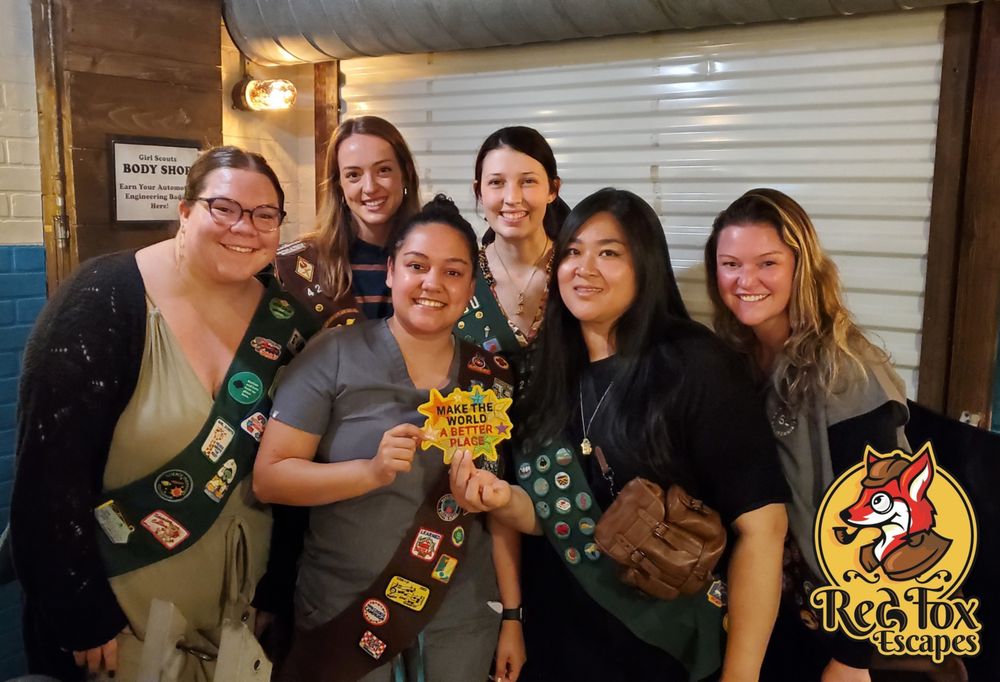 RED FOX ESCAPES - Updated July 2024 - 28 Photos & 186 Reviews - 614 ...