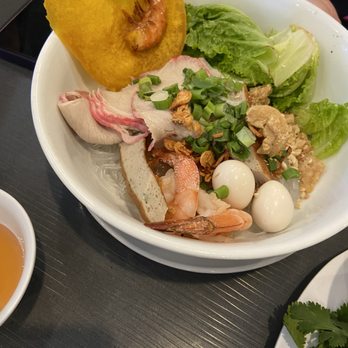 TAY HO - Updated July 2024 - 2162 Photos & 825 Reviews - 2047 El Camino ...