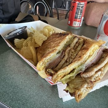 THE COLOSSAL SANDWICH SHOP - CLOSED - Updated October 2025 - 355 Photos ...