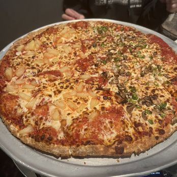 THE NORTHSIDE PUB - Updated December 2025 - 15 Photos & 39 Reviews ...