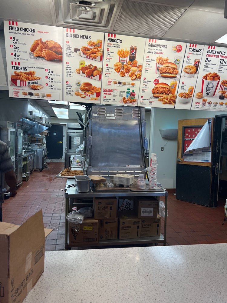 KFC - Updated December 2025 - 16 Reviews - 1125 N Liberty St, Winston ...