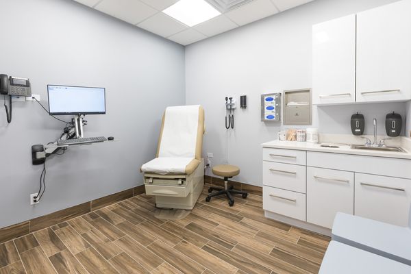 MEDRITE URGENT CARE - Updated May 2026 - 20 Photos & 85 Reviews - 504 ...