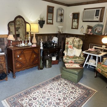 LUCKY JUNQUE - Updated November 2025 - 77 Photos & 13 Reviews - 7787 ...