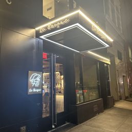 LE BASQUE - Updated October 2025 - 283 Photos & 68 Reviews - 15 Union ...