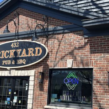 BRICKYARD PUB AND BBQ - Updated October 2025 - 301 Photos & 378 Reviews ...