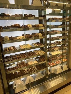 ROCKY MOUNTAIN CHOCOLATE FACTORY - Updated October 2024 - 2000 Airport ...