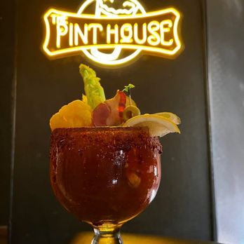 THE PINT HOUSE BAR AND GRILL - Updated May 2024 - 180 Photos & 232 ...