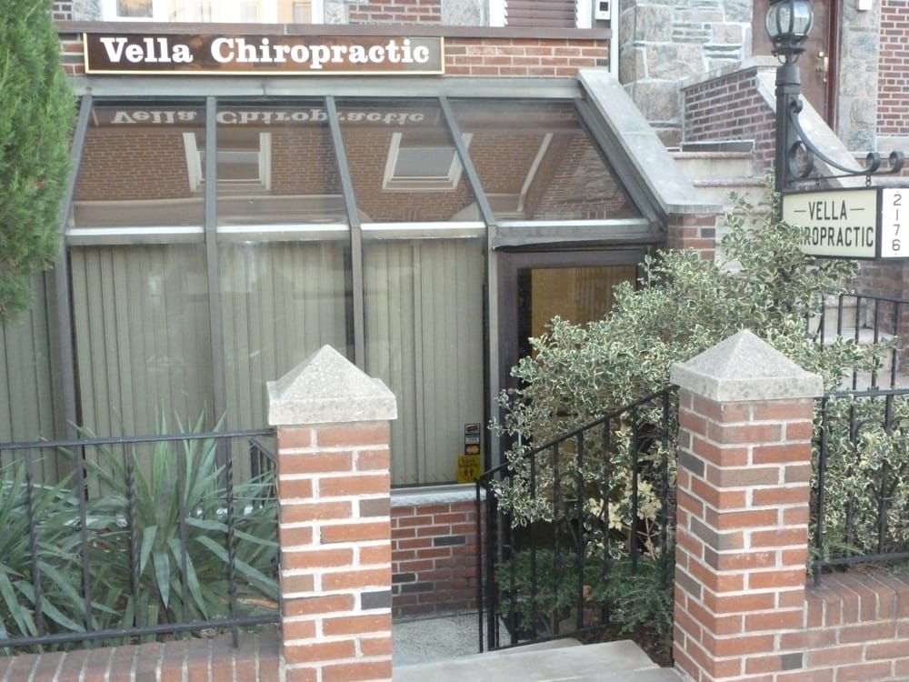 LOUIS VELLA - Updated December 2025 - 17 Reviews - 21-76 Steinway St ...