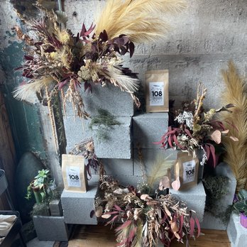 EXQUISITE CREATURES COFFEE - Updated January 2025 - 48 Photos & 27 ...