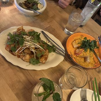 MOTT ST - Updated April 2025 - 2028 Photos & 1087 Reviews - 1401 N ...