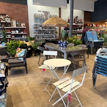 ALISS - Updated December 2025 - 48 Photos & 24 Reviews - 118 SE 1st St ...