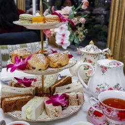 LITTLE HEN - Updated September 2025 - 338 Photos & 106 Reviews - 155 ...