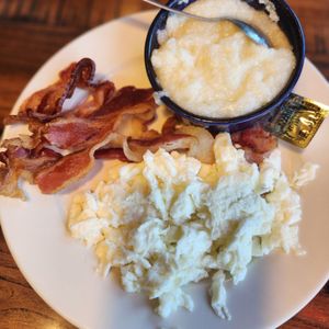 GRAIN & GROG AMERICAN TAVERN - Updated March 2025 - 42 Photos & 29 ...