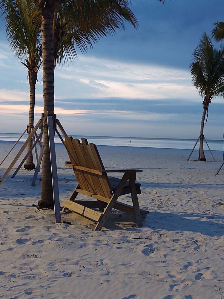 UNDERTOW BEACH BAR - Updated April 2024 - 160 Photos & 194 Reviews ...