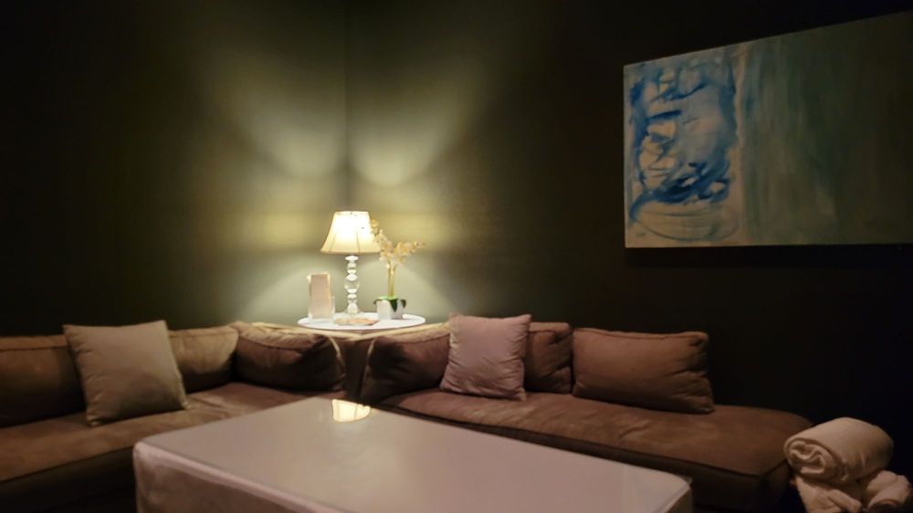 LE ROCHE BLEU DAY SPA - Updated December 2025 - 19 Photos & 16 Reviews ...