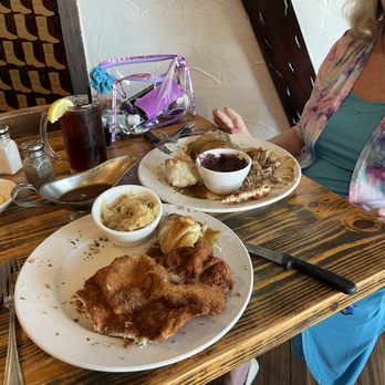 CHECKERS OLD MUNCHEN - Updated May 2024 - 720 Photos & 534 Reviews ...