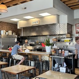 10TH STREET DINER - Updated December 2025 - 346 Photos & 197 Reviews ...