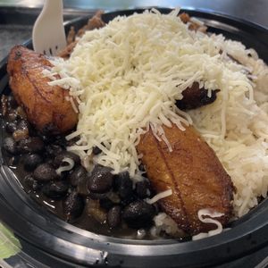 PAPAREPAS VENEZUELAN FOOD - 66 Photos & 51 Reviews - 1620 Broadway ...