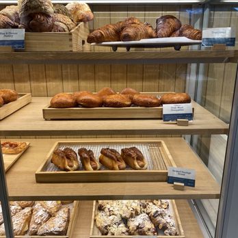 PARIS BAGUETTE - Updated January 2026 - 243 Photos & 118 Verified ...