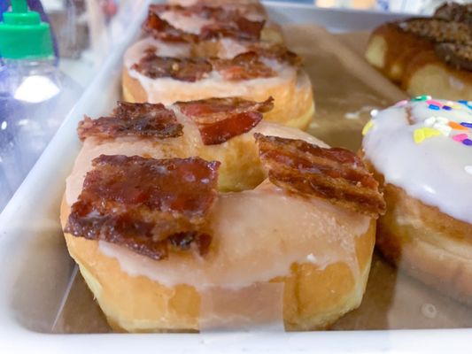 BAKER’S NOOK - 31 Photos & 28 Reviews - 901 W Michigan Ave, Saline ...