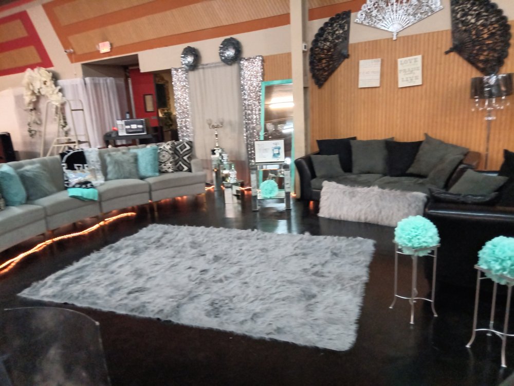 PEPPERMINT PHENOMENAL VENUE - Updated January 2025 - Request ...