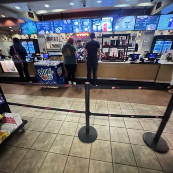 AMC VETERANS 24 - Updated January 2026 - 226 Photos & 203 Reviews ...