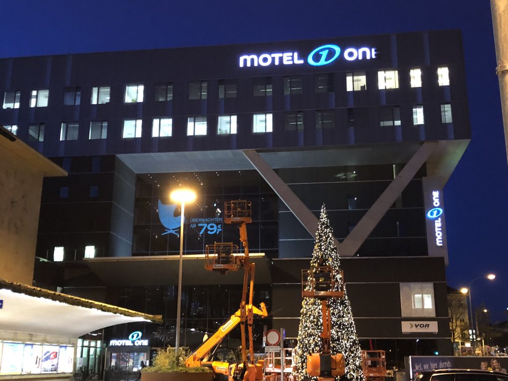 MOTEL ONE WIEN-WESTBAHNHOF - 35 Photos & 20 Reviews - Europaplatz 3 ...