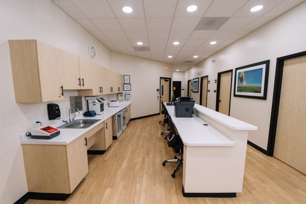 CARE FAST URGENT CARE - BURBANK - Updated December 2025 - 81 Photos ...