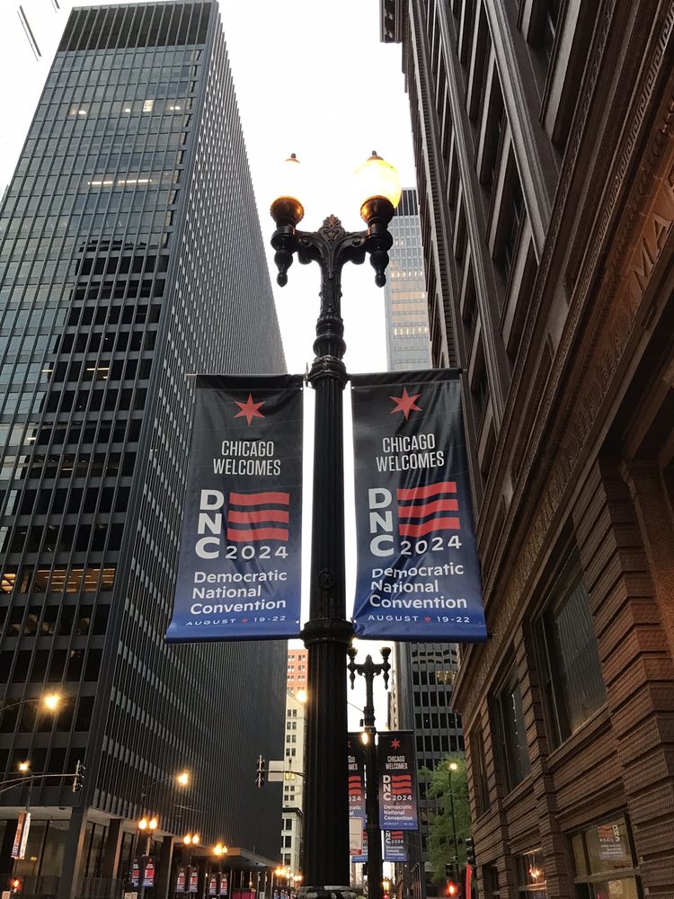 DIRKSEN FEDERAL BUILDING - Updated December 2025 - 15 Photos - 219 S ...