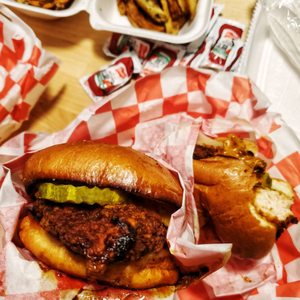 BLAZIN JS - 39 Photos & 64 Reviews - 15 E King St, Lancaster ...