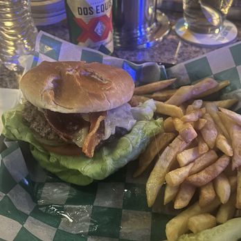 LIZZIE MCNEILL’S IRISH PUB - Updated December 2025 - 196 Photos & 338 ...