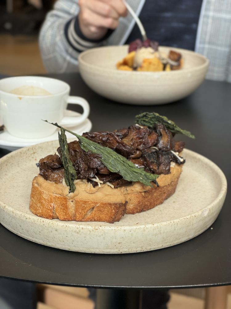 UNCOMMON AMSTERDAM - Updated October 2024 - 28 Photos - Eerste ...