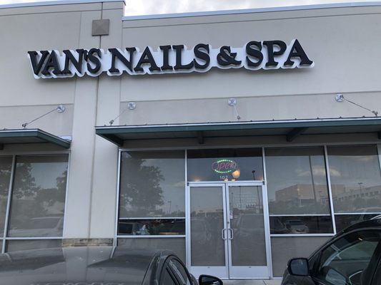 VAN’S NAILS & SPA - 68 Photos & 104 Reviews - 834 NW Loop 410, San ...