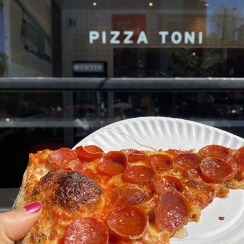 PIZZA TONI - Updated July 2025 - 39 Photos & 34 Reviews - 104 Rue Saint ...