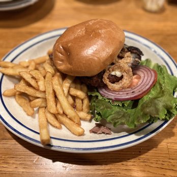 THE MACHINE SHED - DAVENPORT - Updated August 2024 - 423 Photos & 416 ...