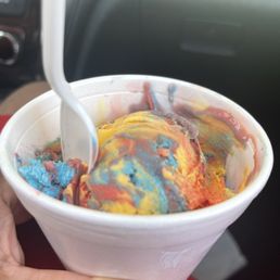 BONNIE DOON DRIVE-IN - 27 Photos & 33 Reviews - Ice Cream & Frozen ...