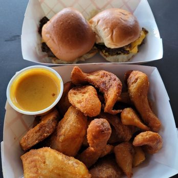 COVINGTON YARD - Updated September 2024 - 154 Photos & 70 Reviews - 401 ...