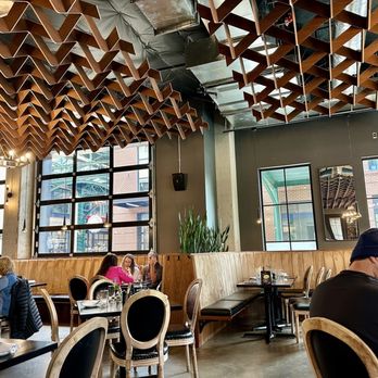 GORDON TAVERN - Updated December 2024 - 72 Photos & 113 Reviews - 555 ...